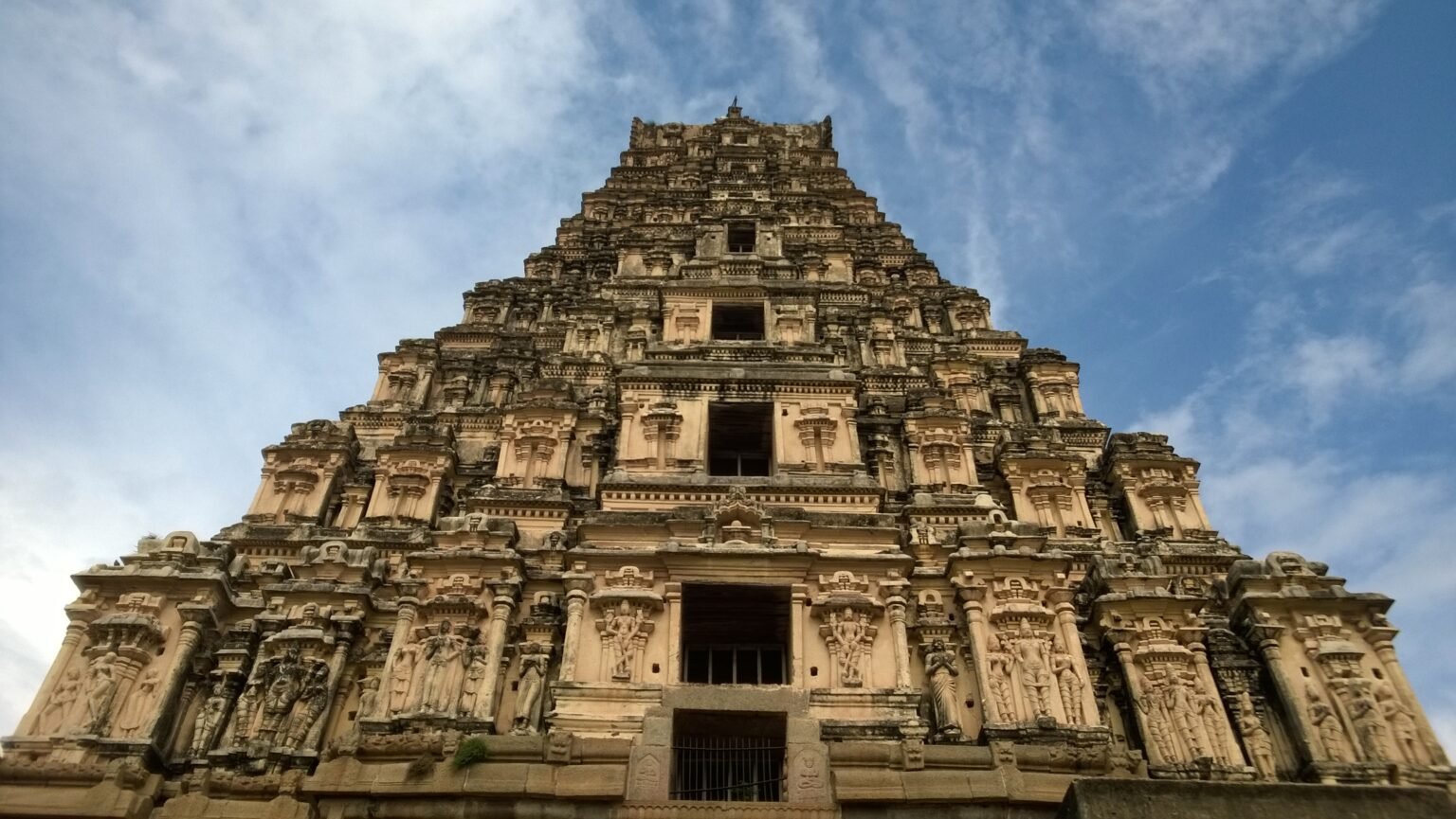Virupaksha Temple - Hampi's remarkable monument