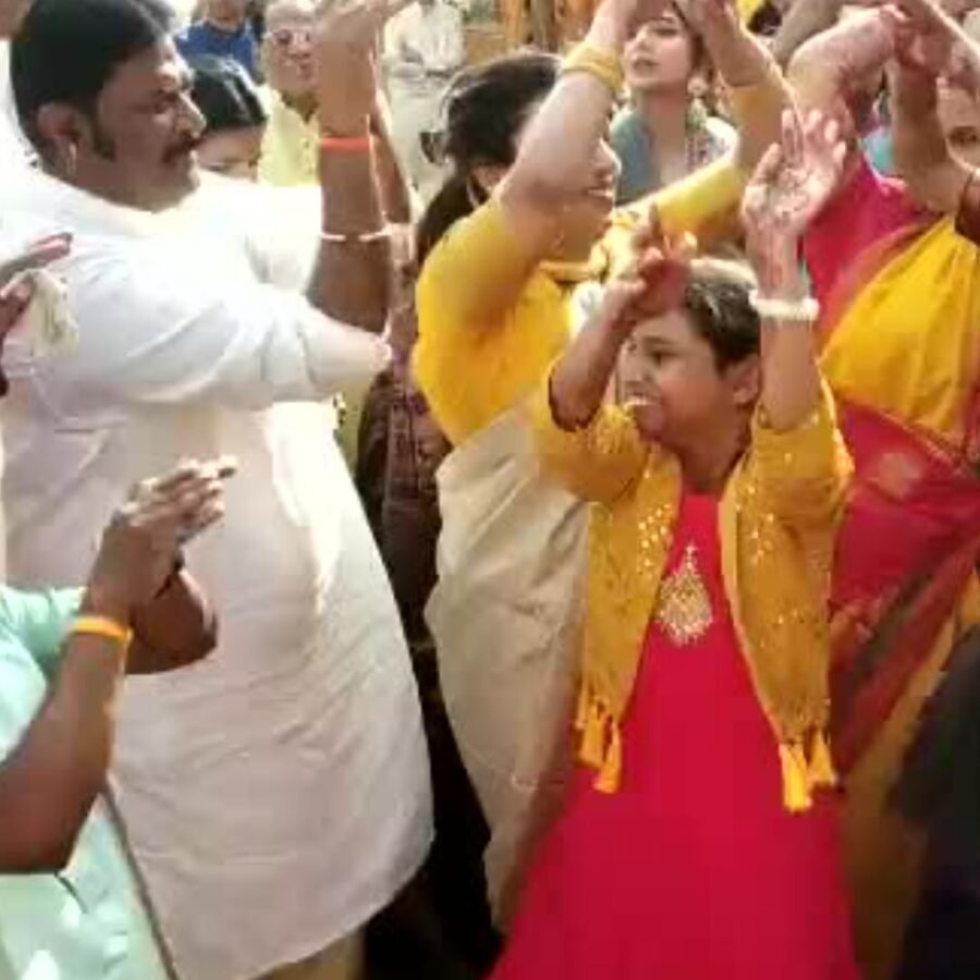 Minister Anand Singh shows off his cool dance moves at his daughter's ...